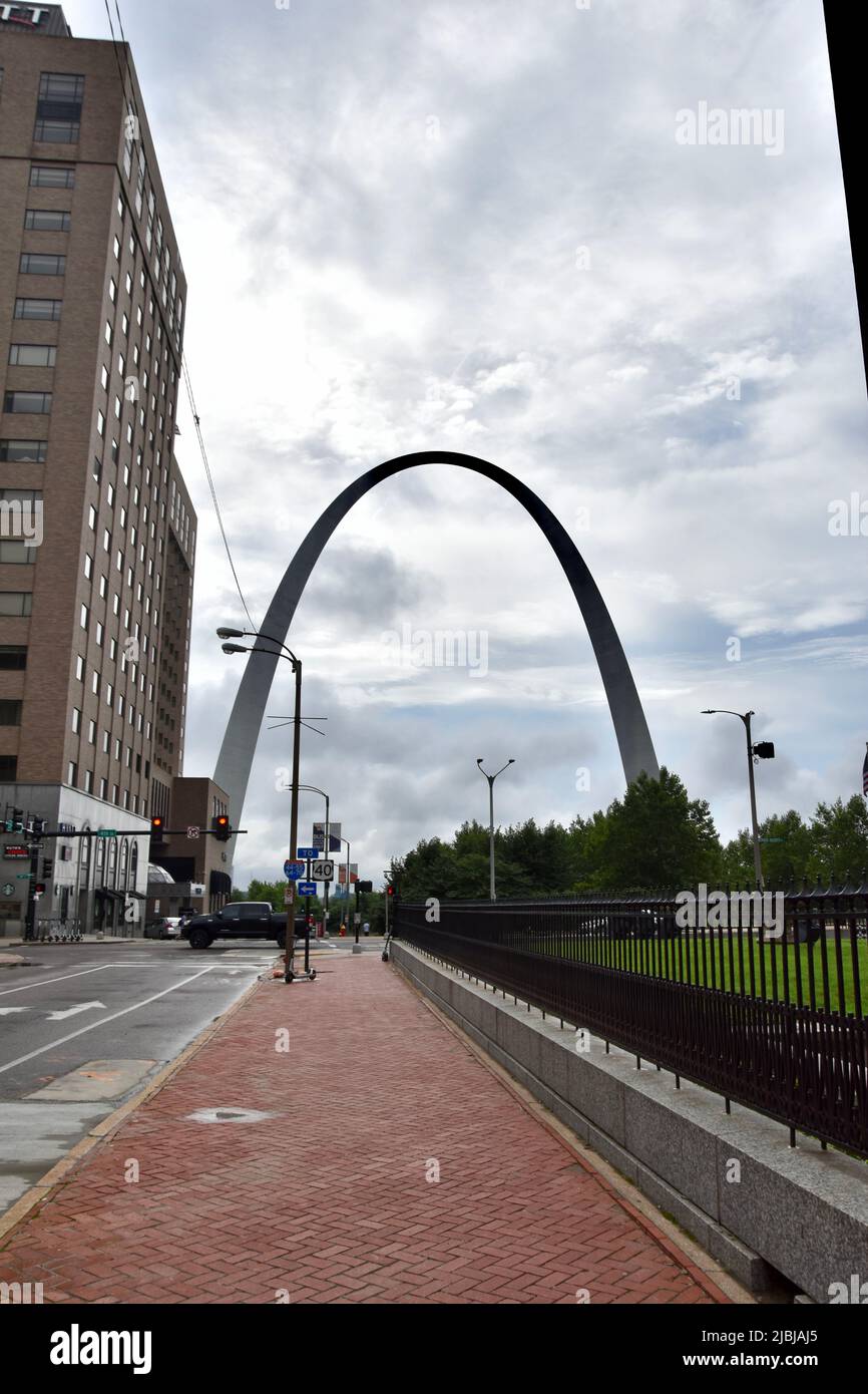 Downtown St. Louis featuring the world famous Gateway Arch along the ...