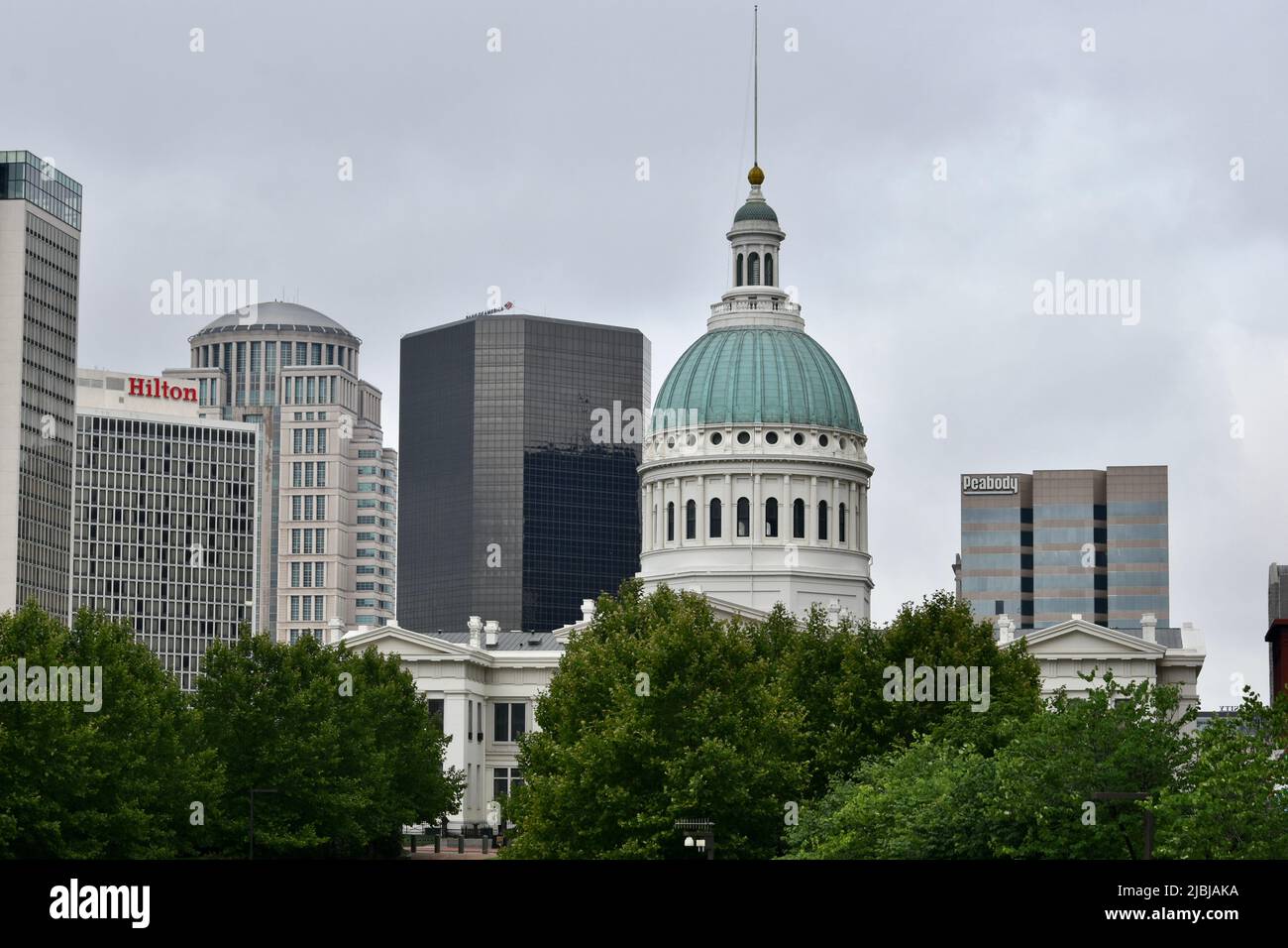 Downtown St. Louis featuring the world famous Gateway Arch along the ...