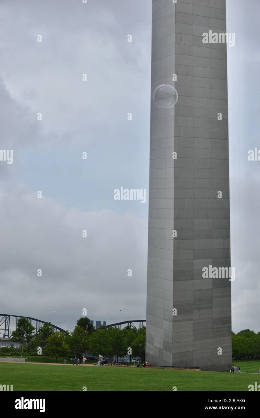 Downtown St. Louis featuring the world famous Gateway Arch along the ...