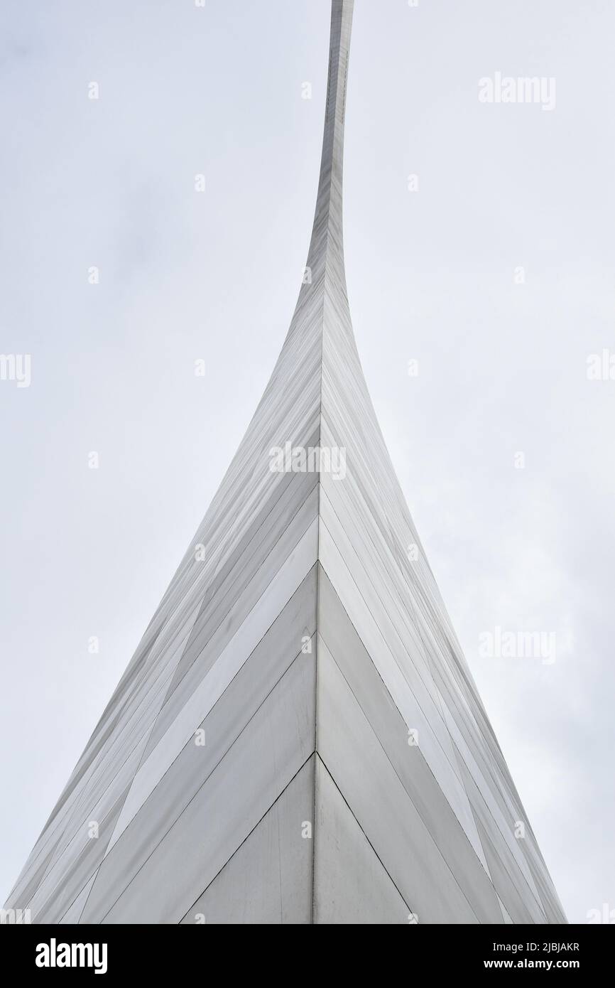 Downtown St. Louis featuring the world famous Gateway Arch along the ...