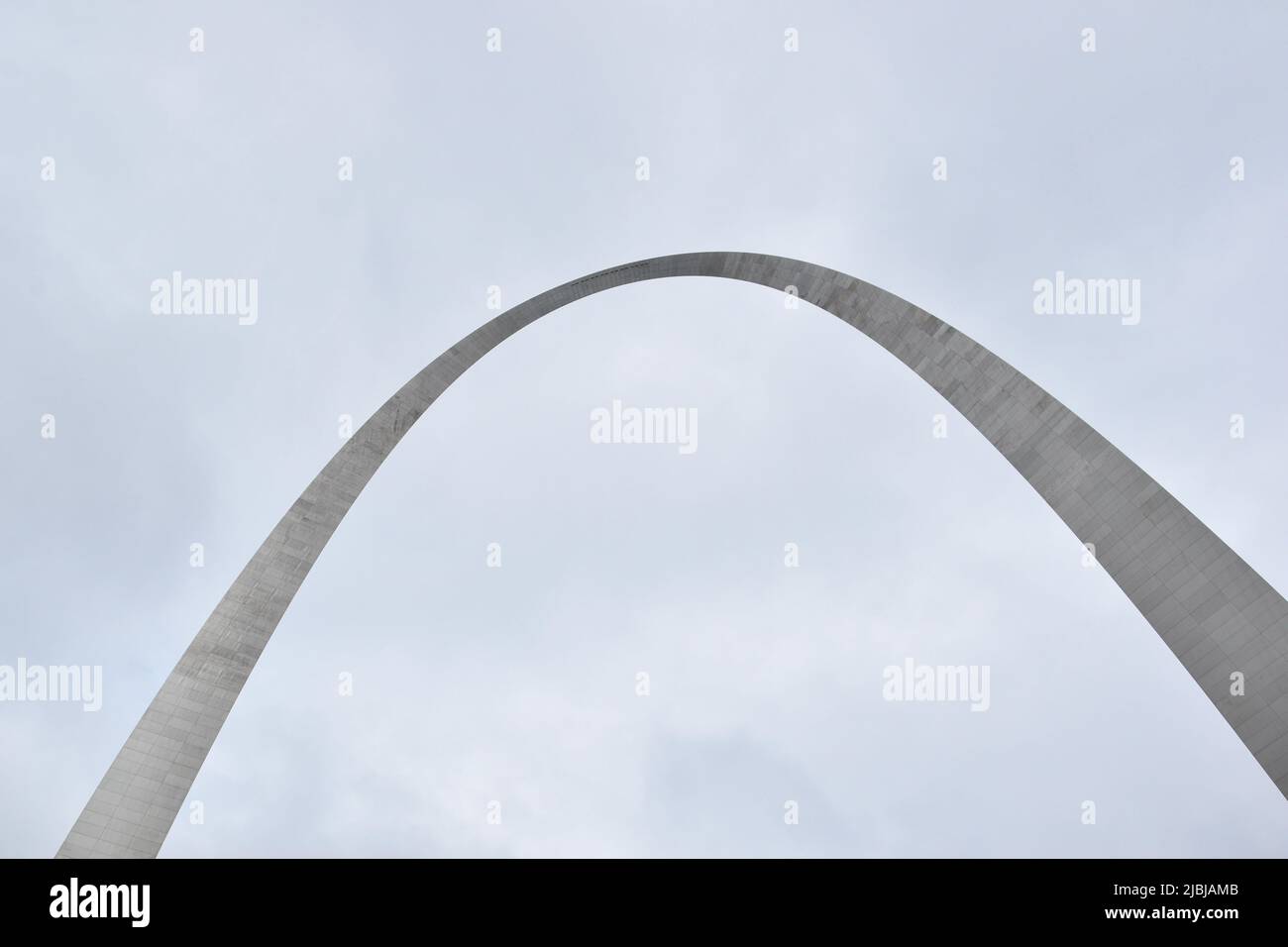 Downtown St. Louis featuring the world famous Gateway Arch along the ...