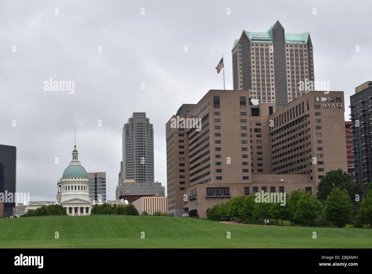 Downtown St. Louis featuring the world famous Gateway Arch along the ...