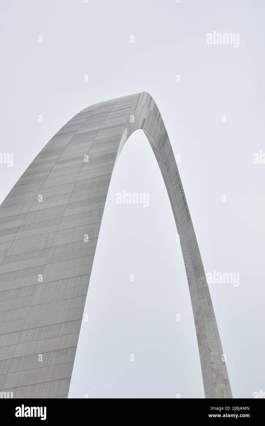 Downtown St. Louis featuring the world famous Gateway Arch along the ...