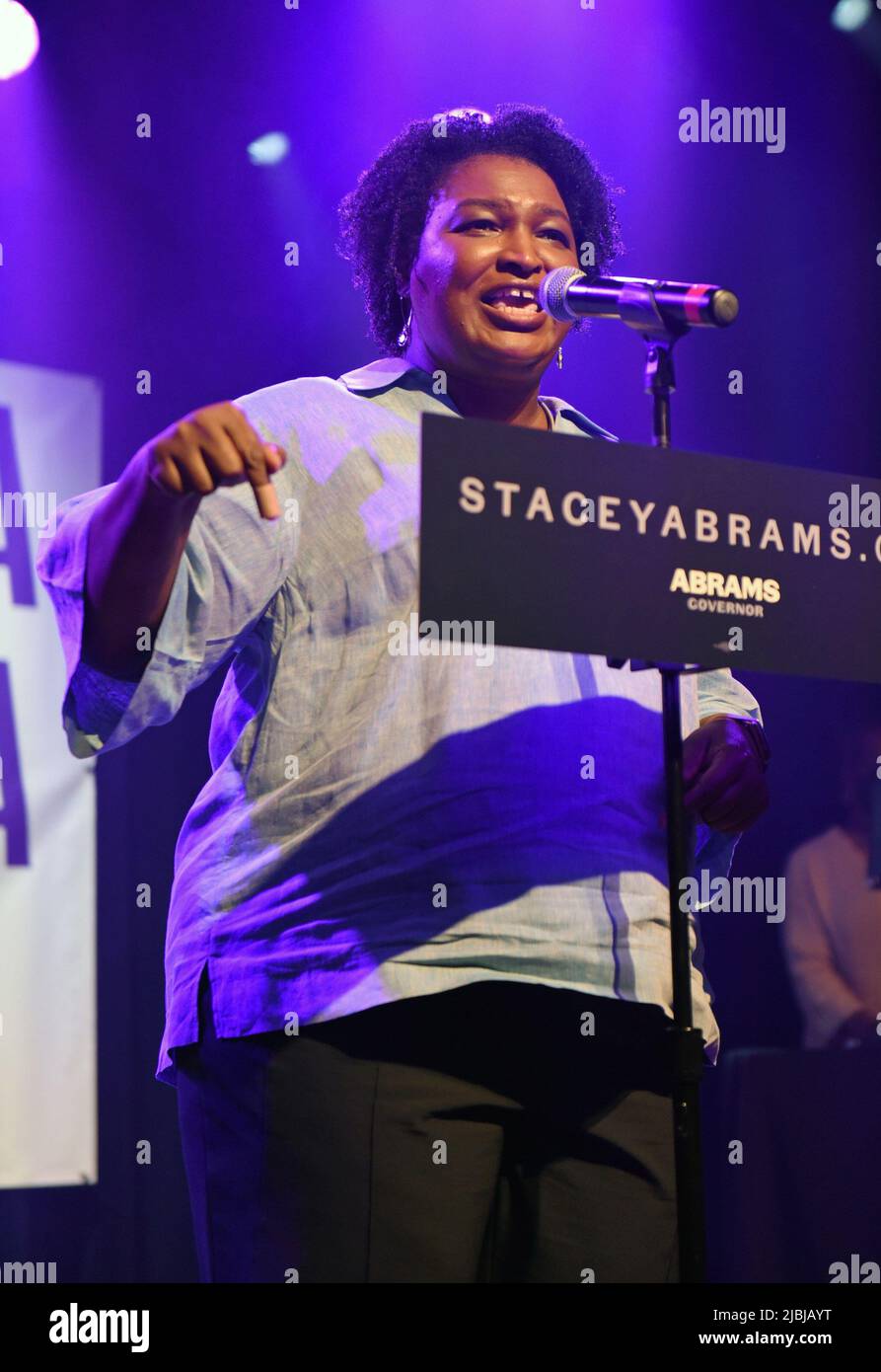 Grad edition hi-res stock photography and images - Alamy