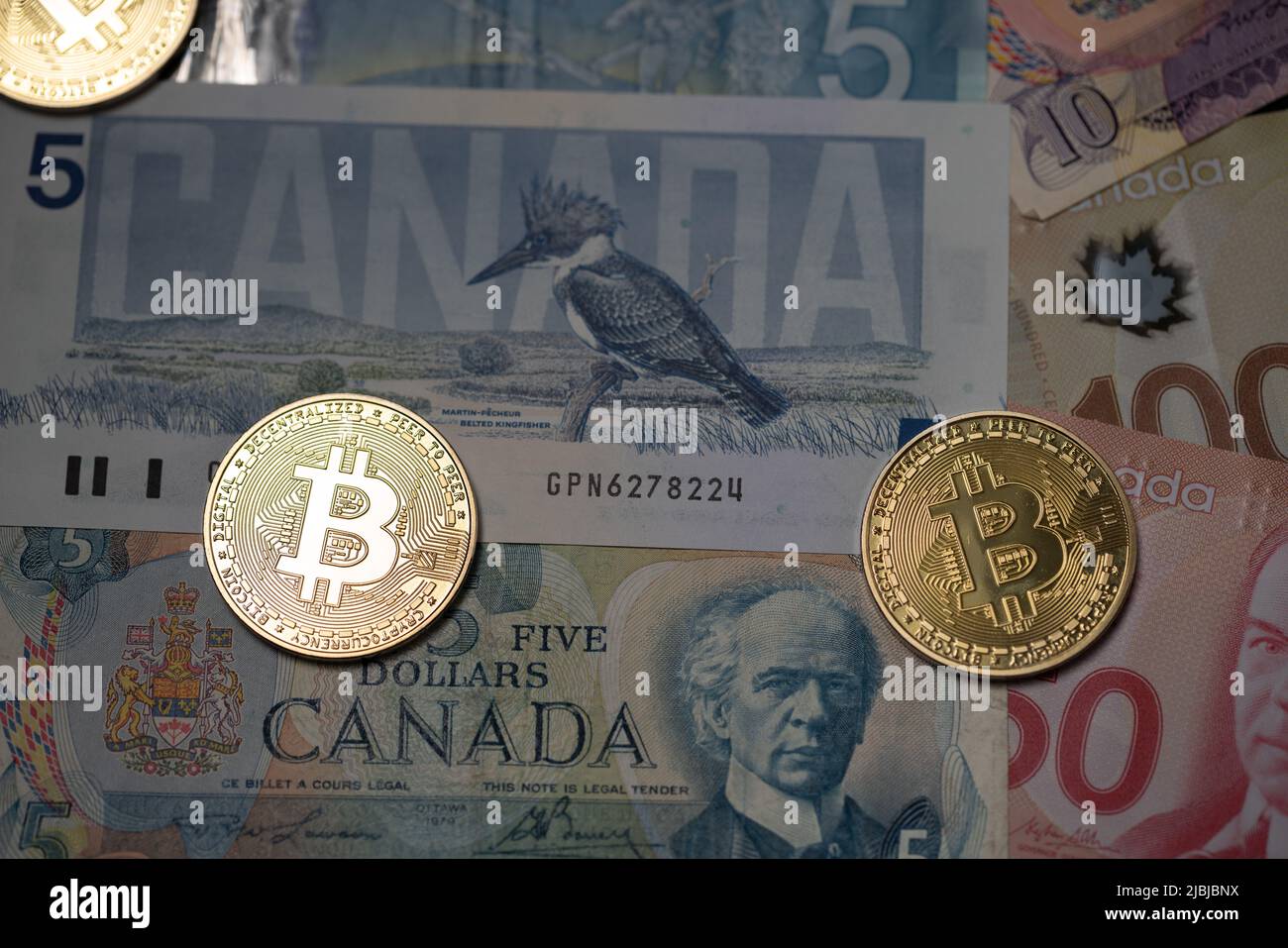 Canada dollar currency icon hi-res stock photography and images - Alamy