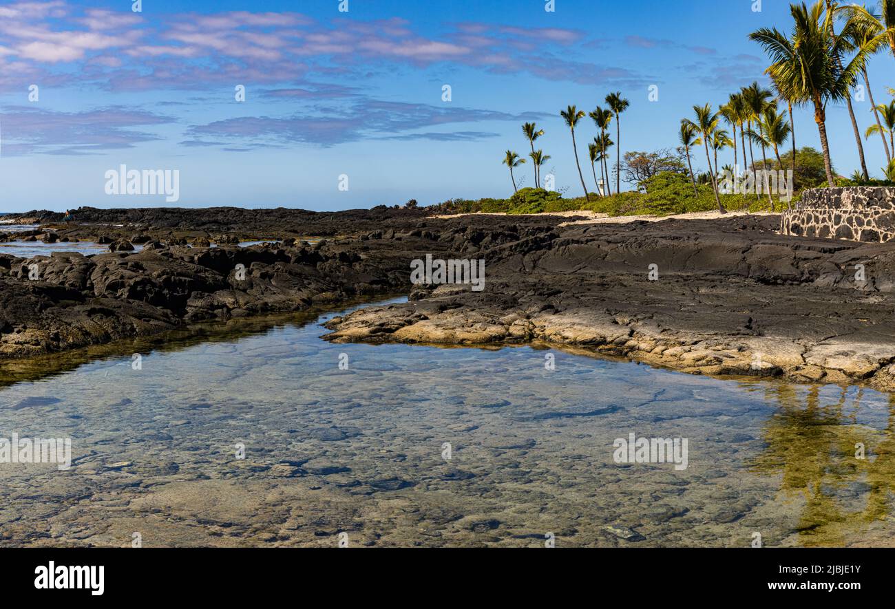 Tide Pool On The Volcanic Shoreline of Keiki Beach, Kailua-Kona, Hawaii ...