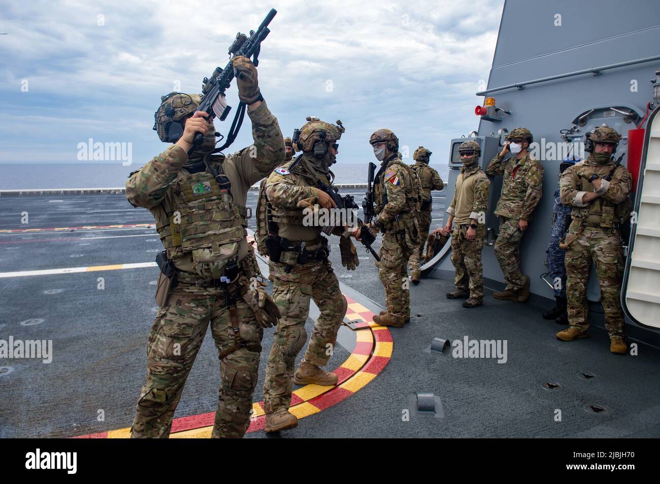 220603-N-SI601-1206 PHILIPPINE SEA (June 3, 2022) Members of Explosive ...