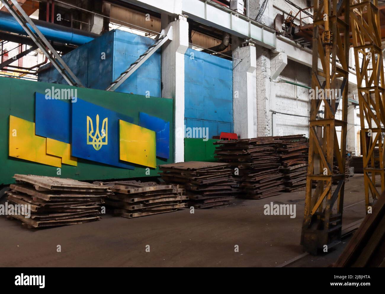 KYIV, UKRAINE - JUNE 05, 2022 - A workshop at the Darnytsia Car Repair ...