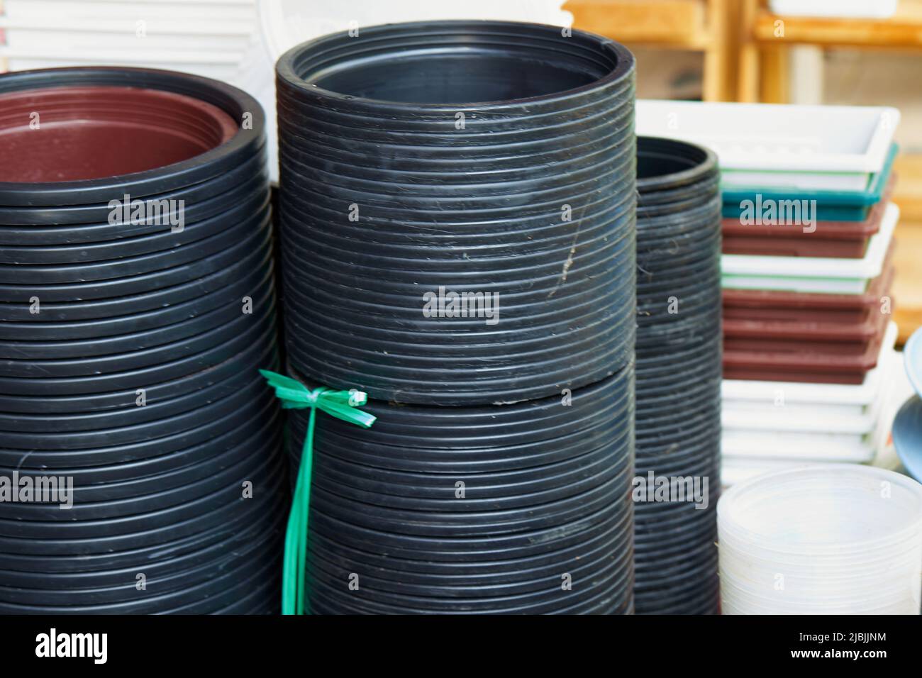 Plastic pot stack hi-res stock photography and images - Alamy