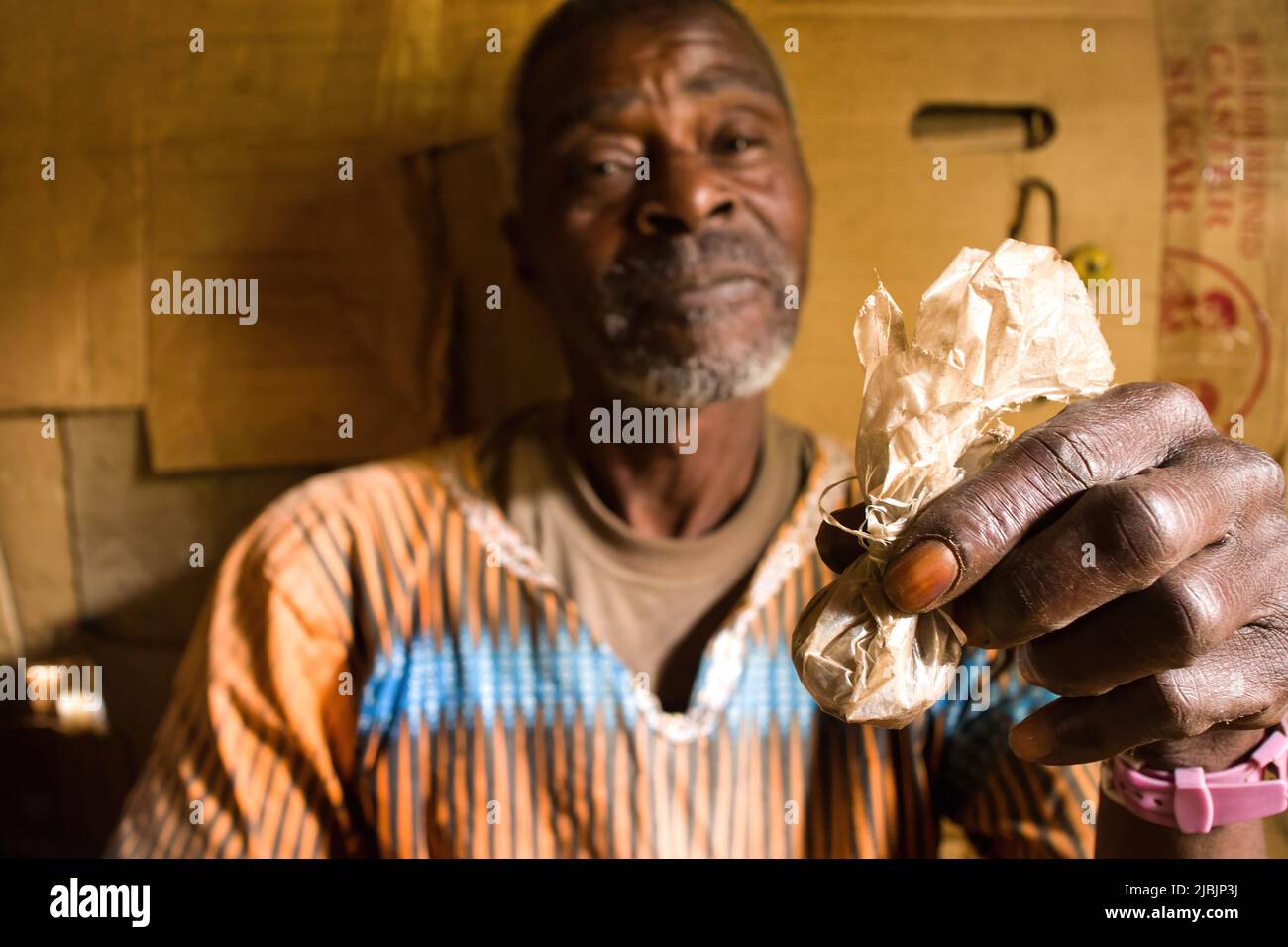 Witch doctor portrait hi-res stock photography and images - Alamy