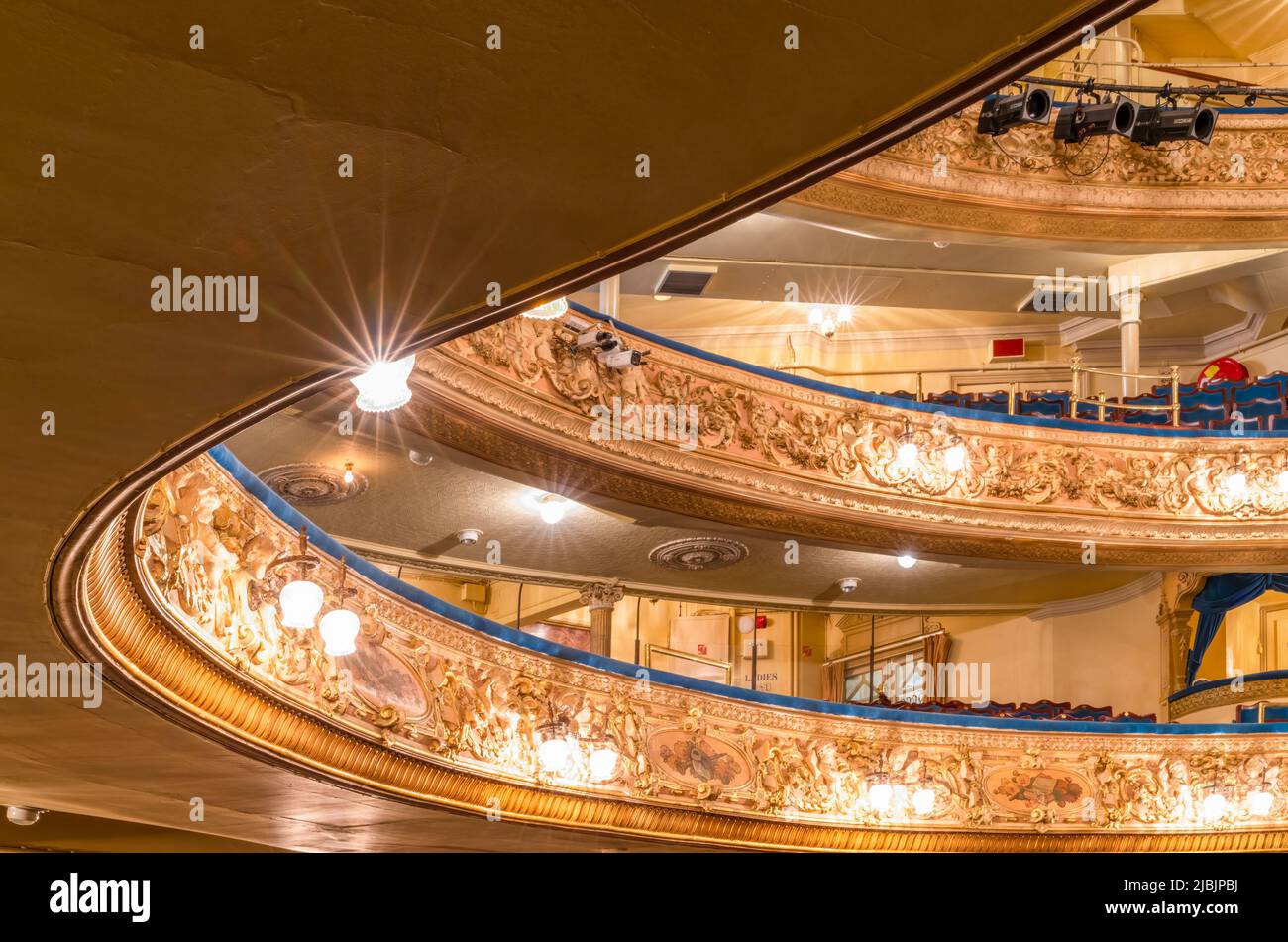 Grand theatre blackpool interior hi-res stock photography and images - Alamy