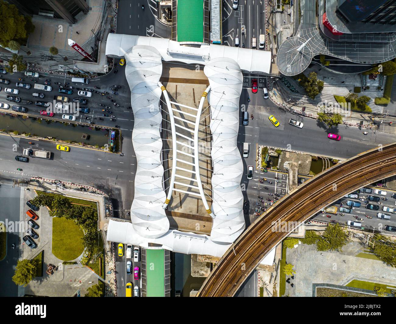 Aerial view of Skywalk Chong Nonsi Bridge in Sathorn, business district ...