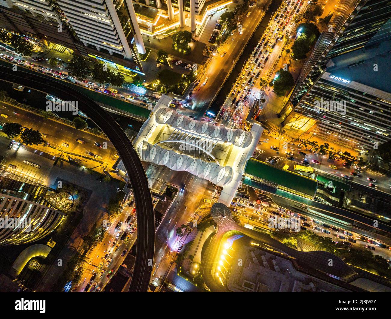 Aerial view of Skywalk Chong Nonsi Bridge in Sathorn, business district ...