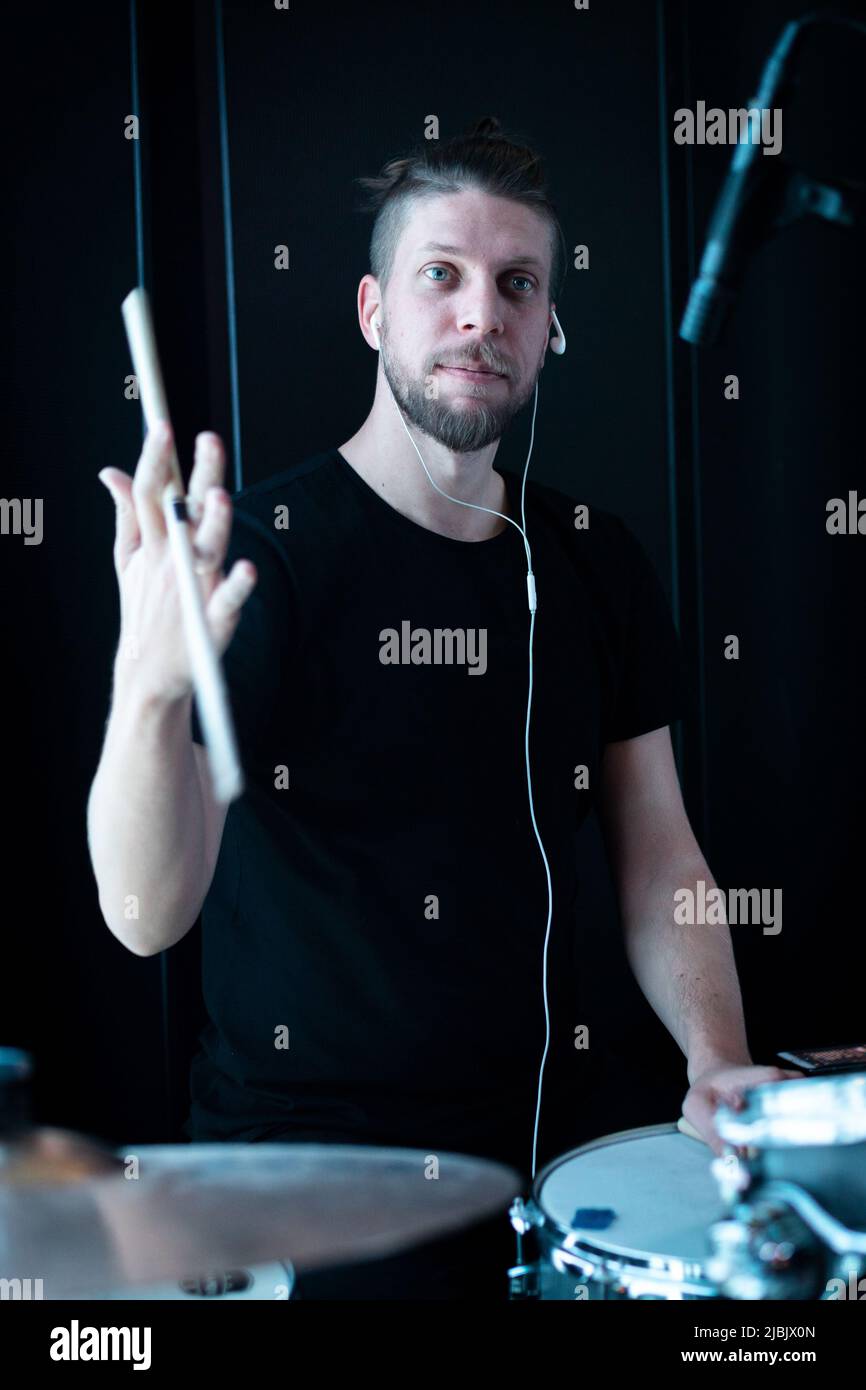 Drums and microphones hi-res stock photography and images - Alamy