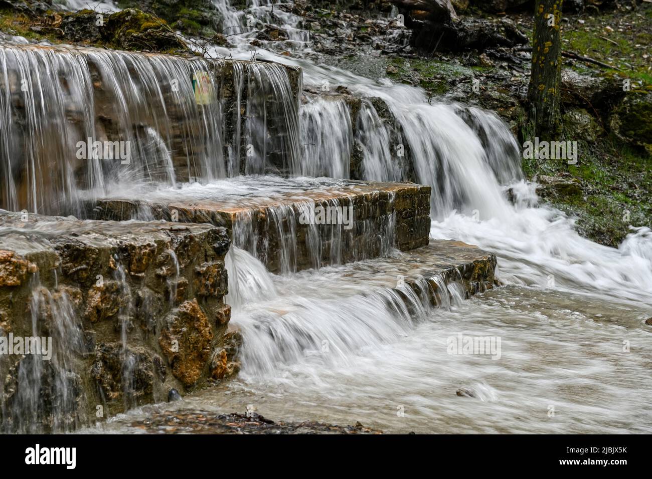 Overflowing fountain hi-res stock photography and images - Alamy