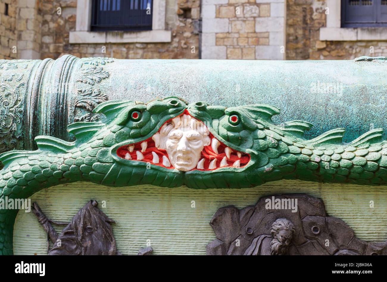 Ancient Chinese Dragon Cannon