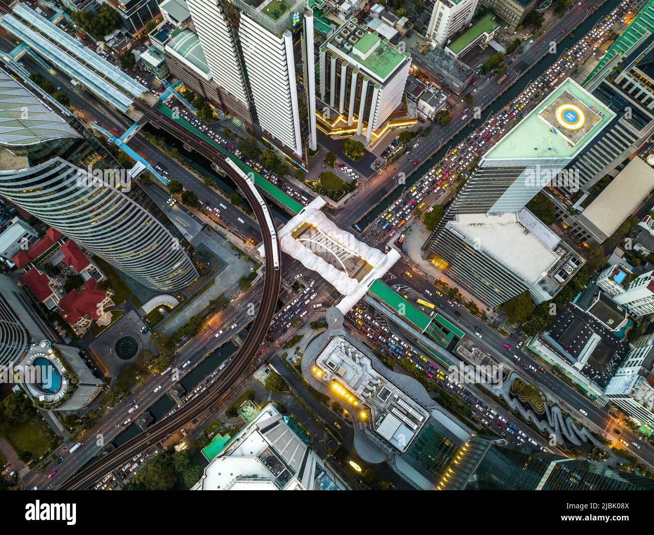 Aerial view of Skywalk Chong Nonsi Bridge in Sathorn, business district ...