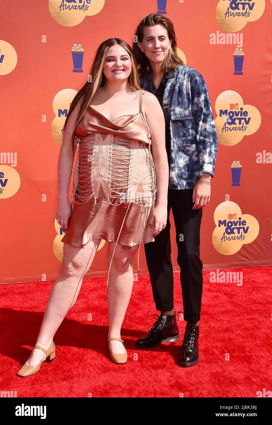 (l-r) Megan Stalter and E.R. Fightmaster attends the 2022 MTV Movie and ...