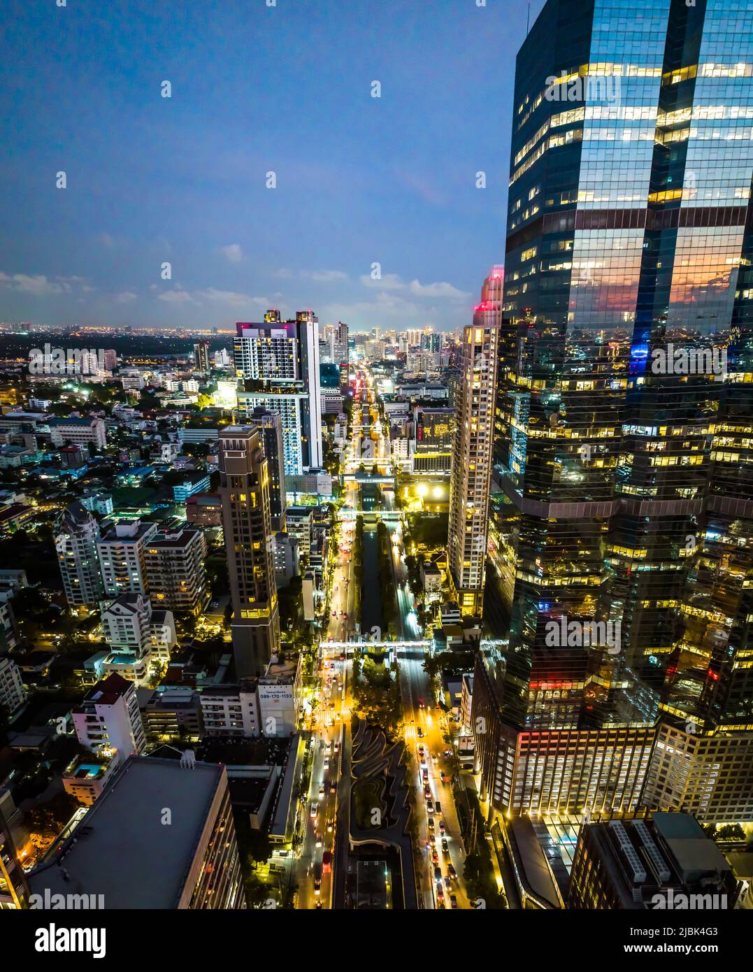 Aerial view of Skywalk Chong Nonsi Bridge in Sathorn, business district ...