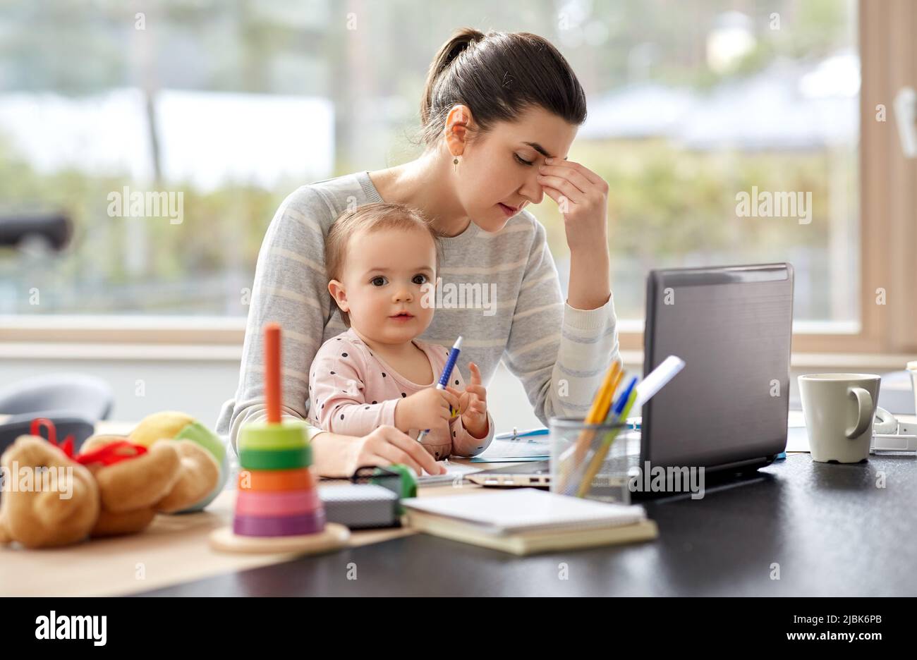 Tired mother hi-res stock photography and images - Alamy