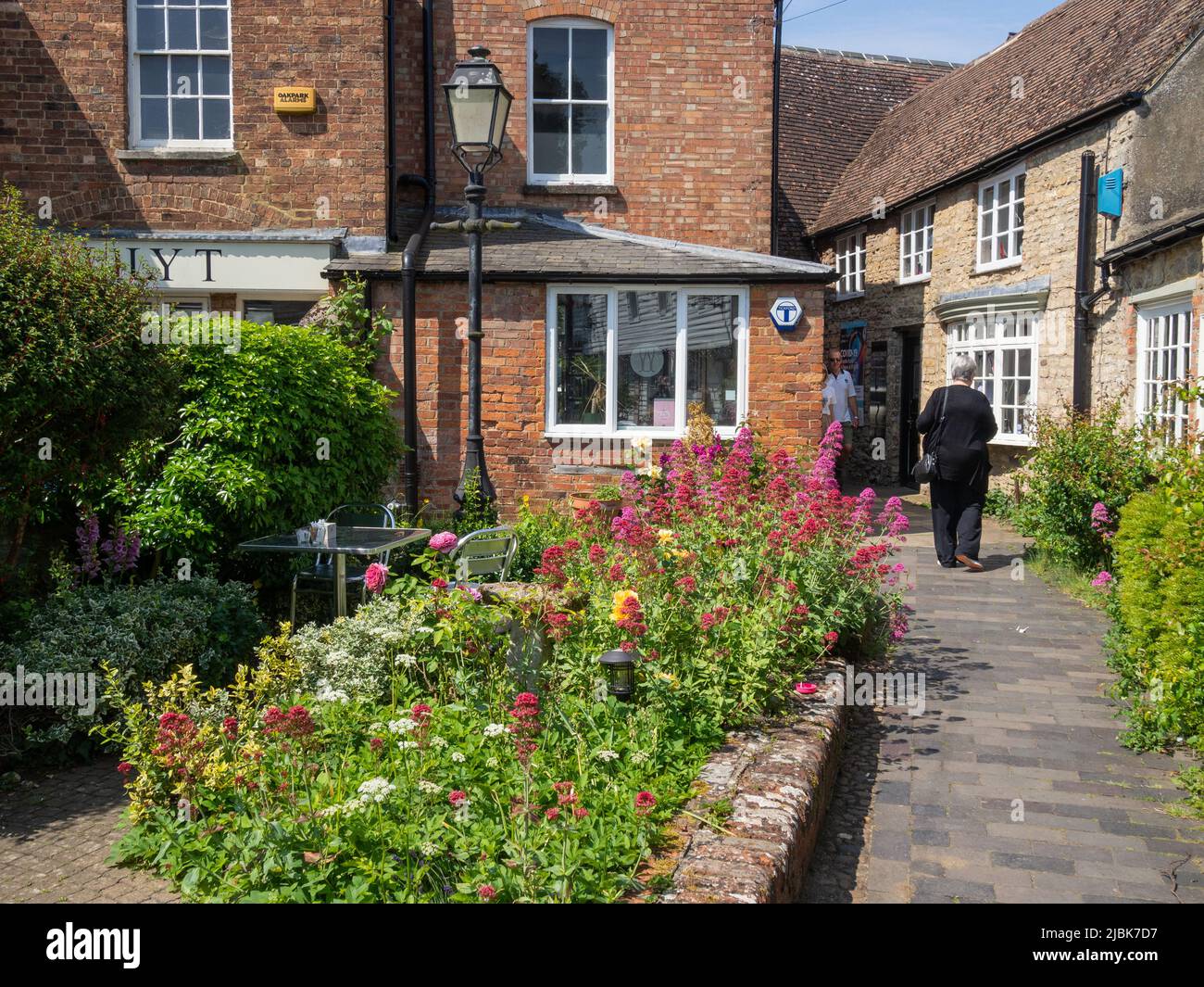 Rose court hi-res stock photography and images - Alamy