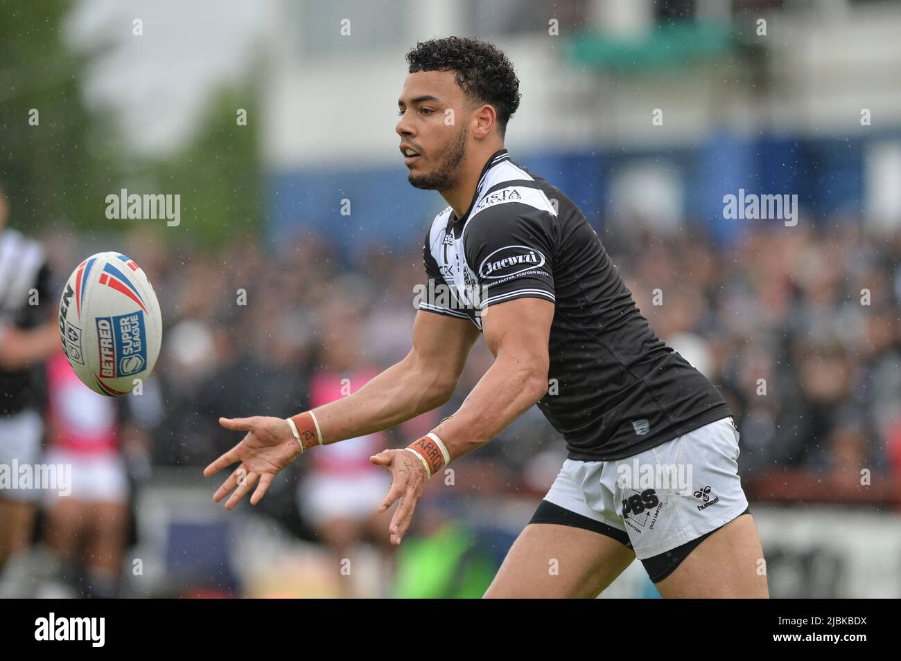 Wakefield, England - 5 June 2022 - Darnell Mcintosh (5) of Hull FC ...