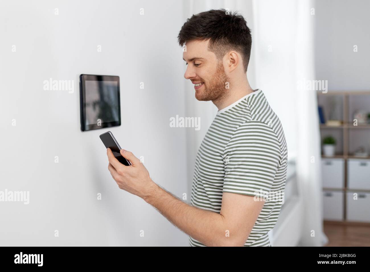 Man using tablet ai hi-res stock photography and images - Alamy