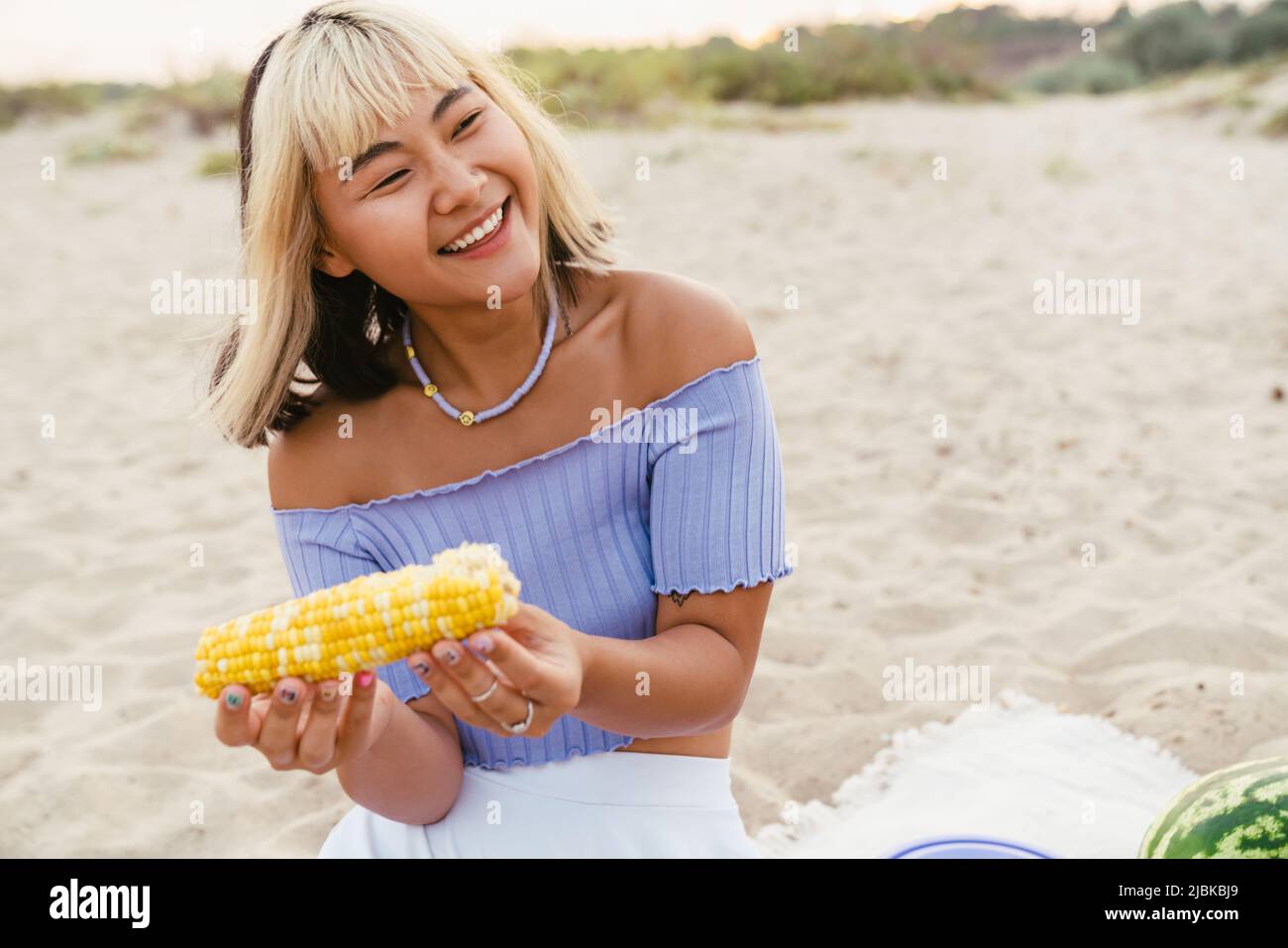 Asian picnic beach hi-res stock photography and images - Alamy