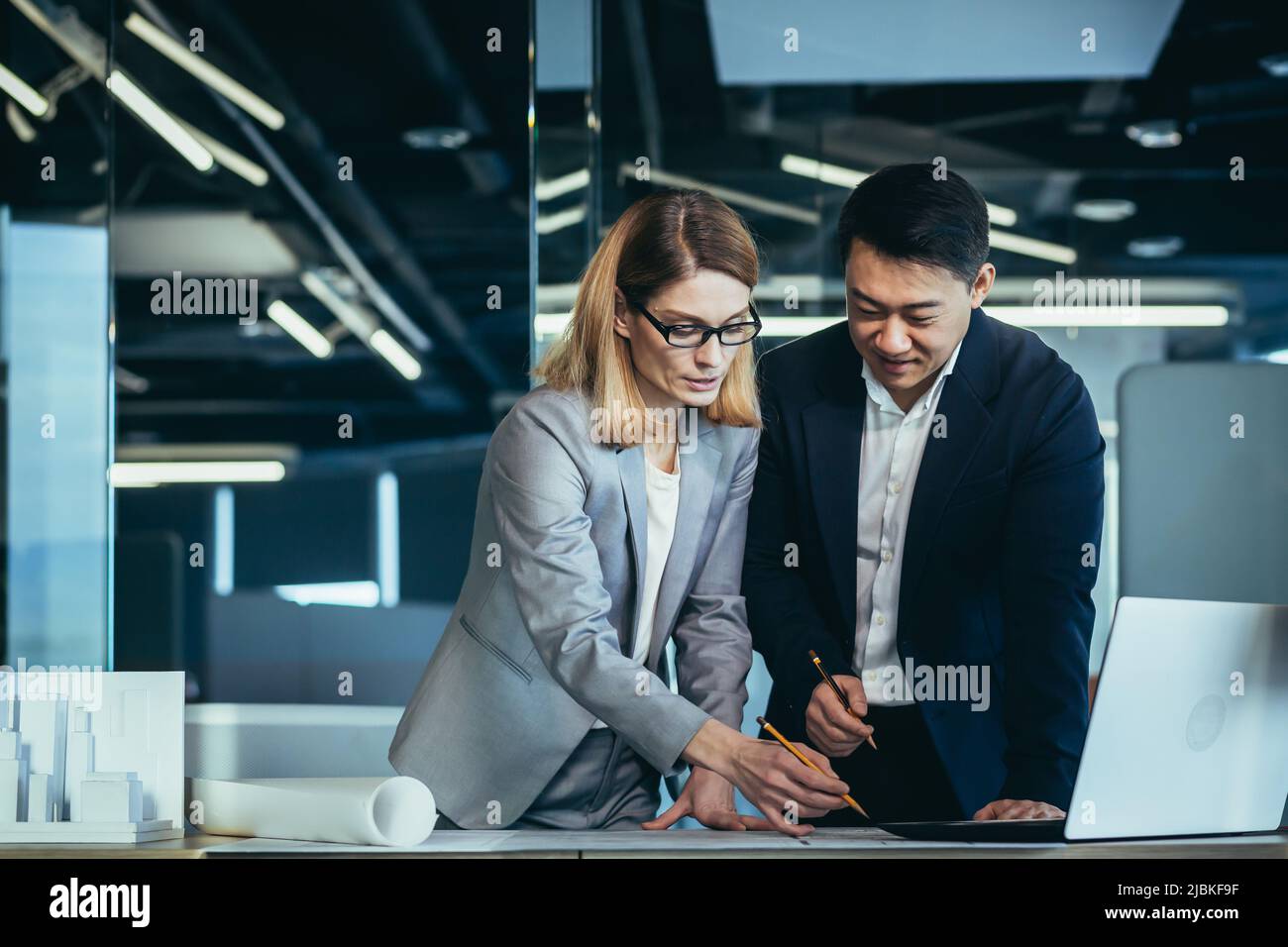 professional architect designer structural engineer team colleagues ...