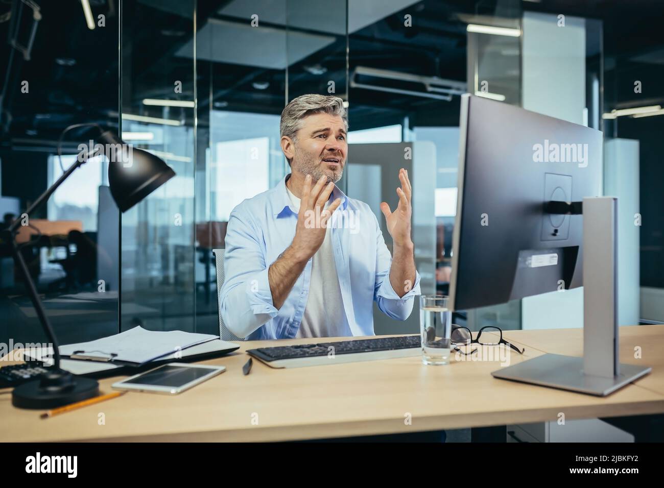 Poor performance hi-res stock photography and images - Alamy