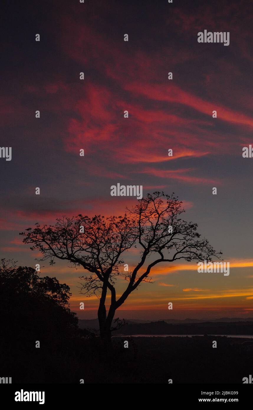 4k sunset wallpaper hi-res stock photography and images - Alamy