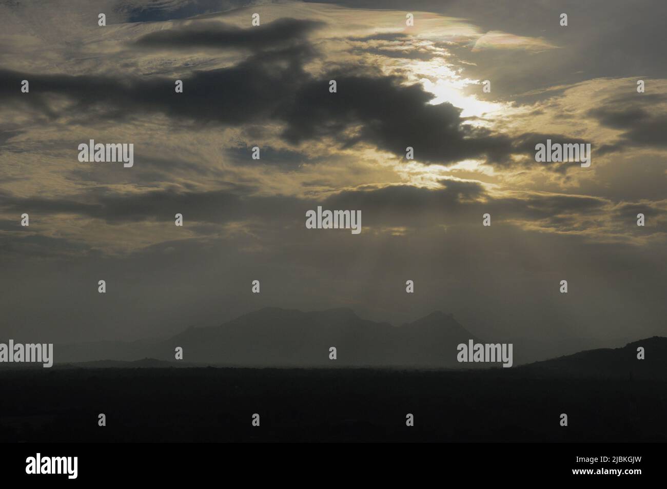4k sunset wallpaper hi-res stock photography and images - Alamy