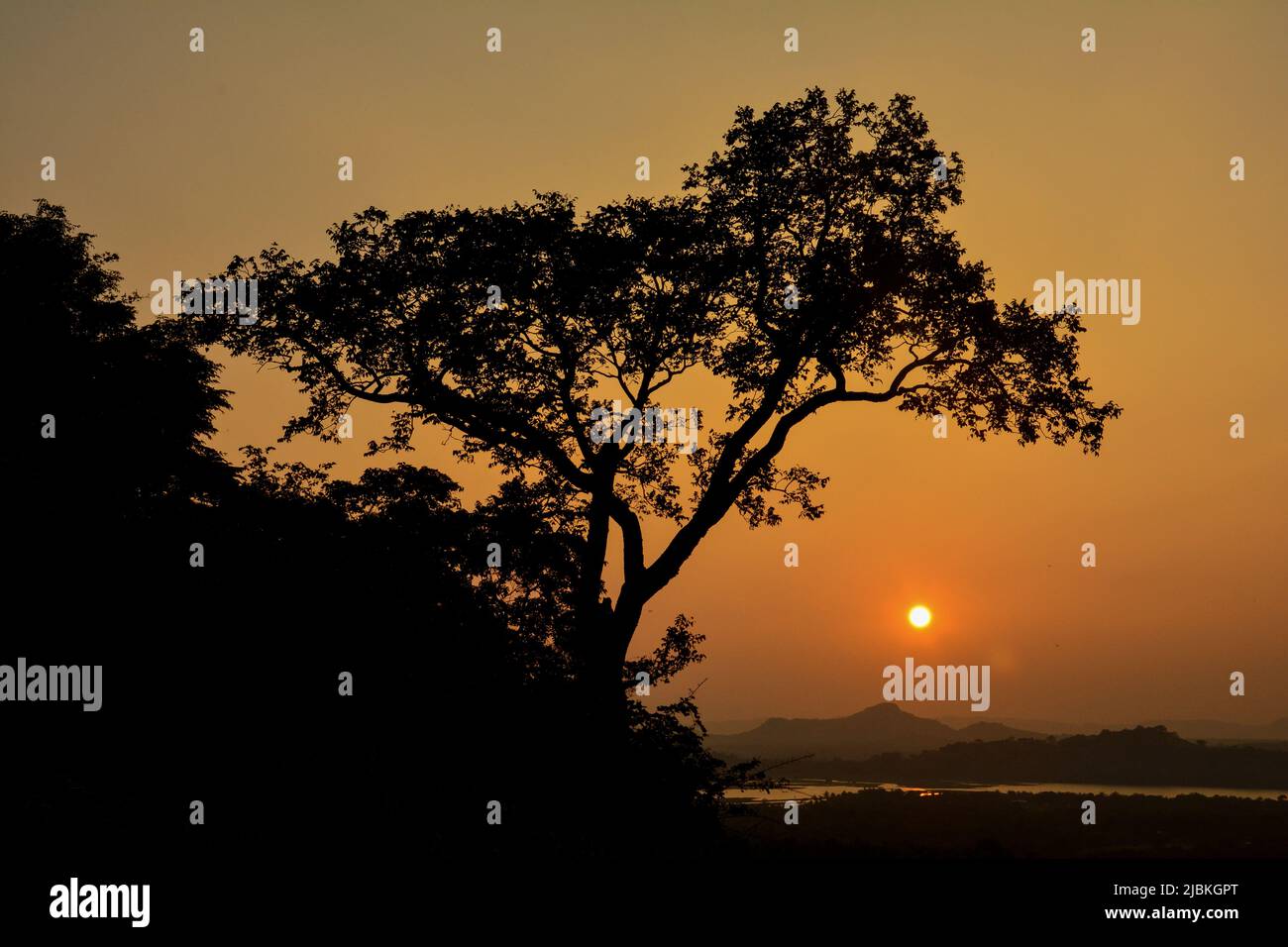 4k sunset wallpaper hi-res stock photography and images - Alamy