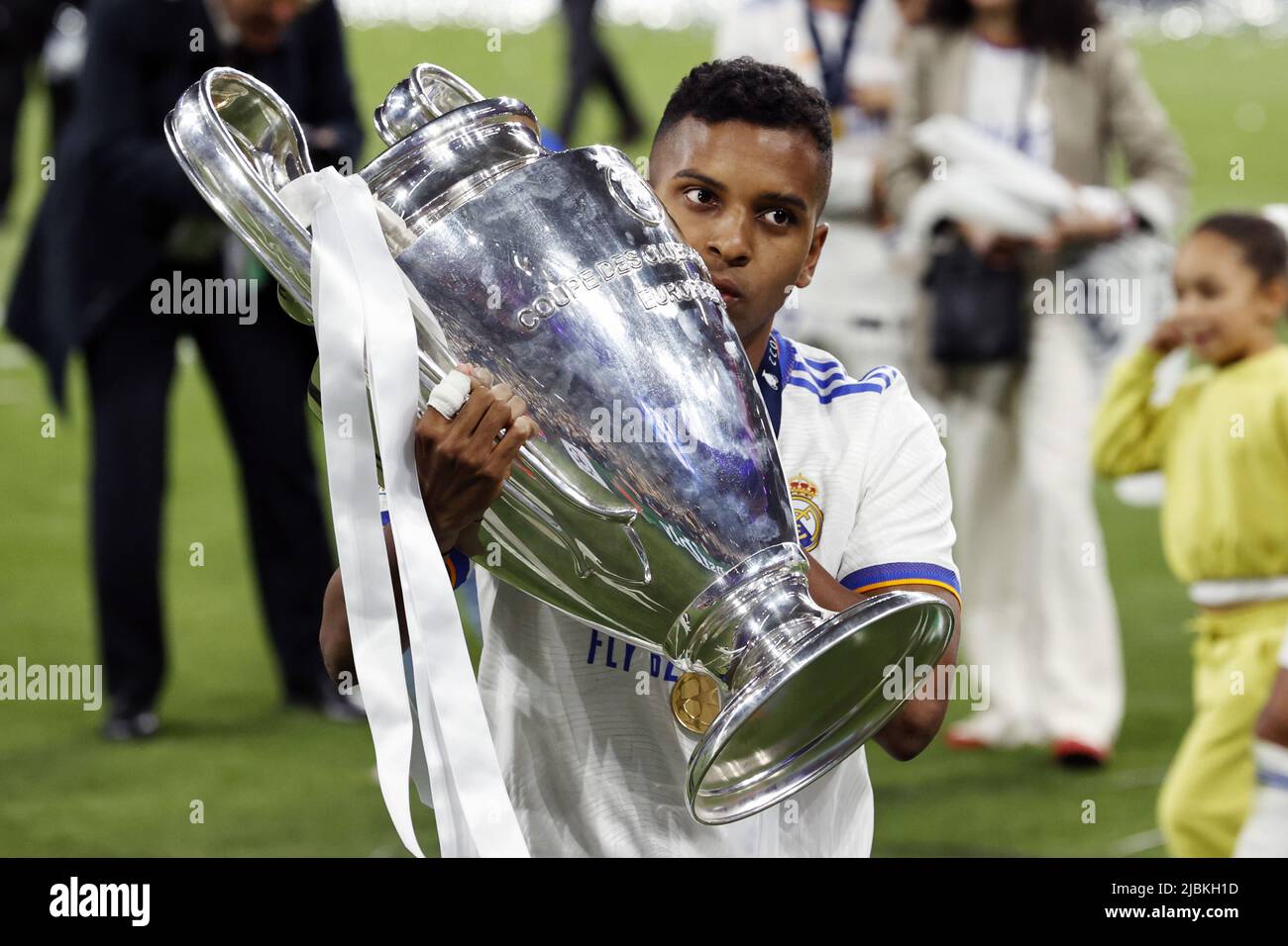 PARIS - Rodrygo of Real Madrid kisses the UEFA Champions League trophy ...
