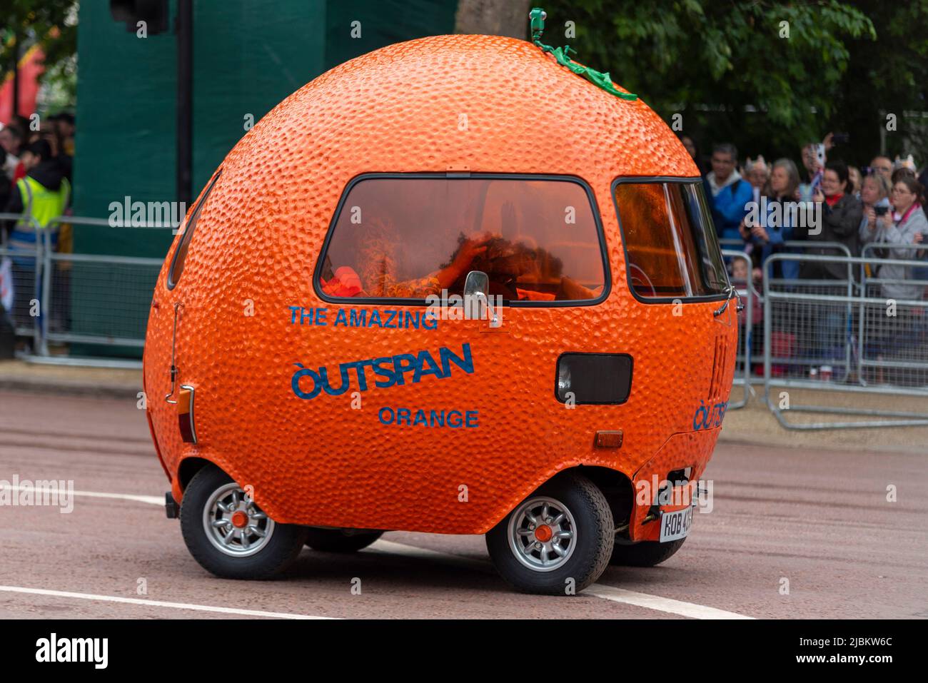 Outspan orange car hi-res stock photography and images - Alamy