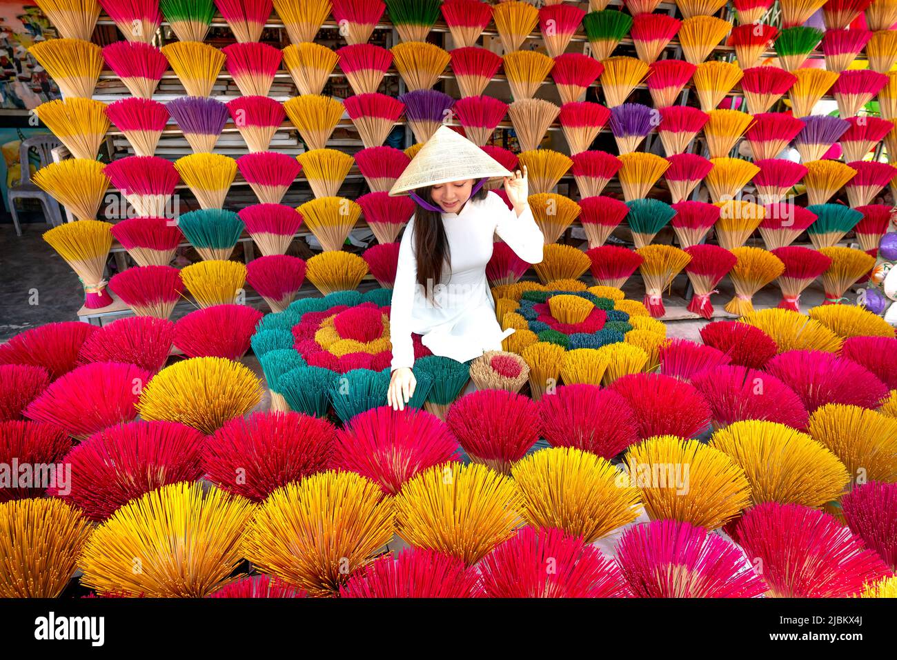 Wood smoke hue hi-res stock photography and images - Alamy