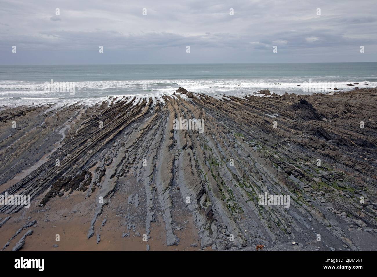 Folded rocks hi-res stock photography and images - Alamy