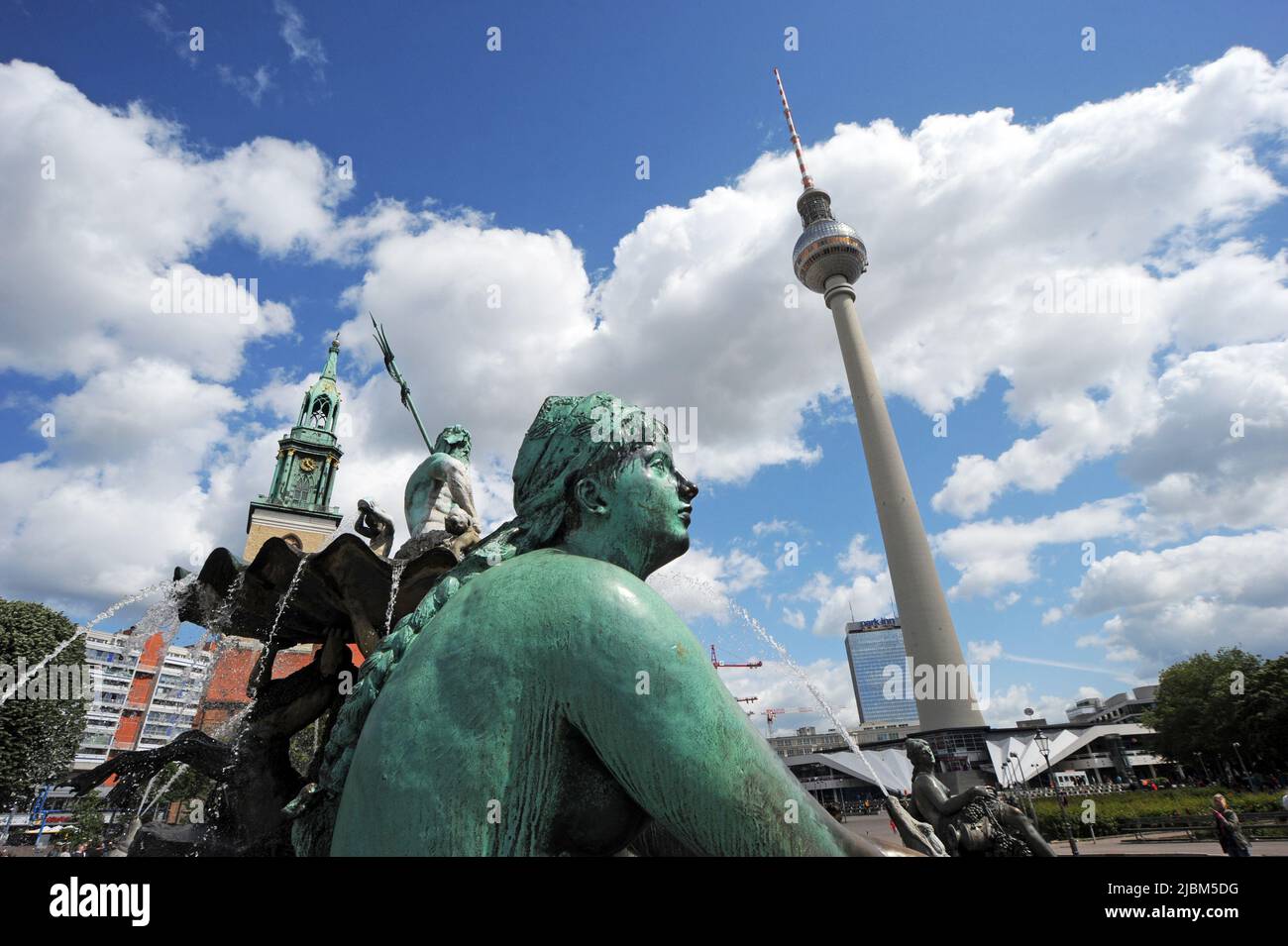 Neptunbrunnen , Neptune fountain, Berlin Stock Photo - Alamy