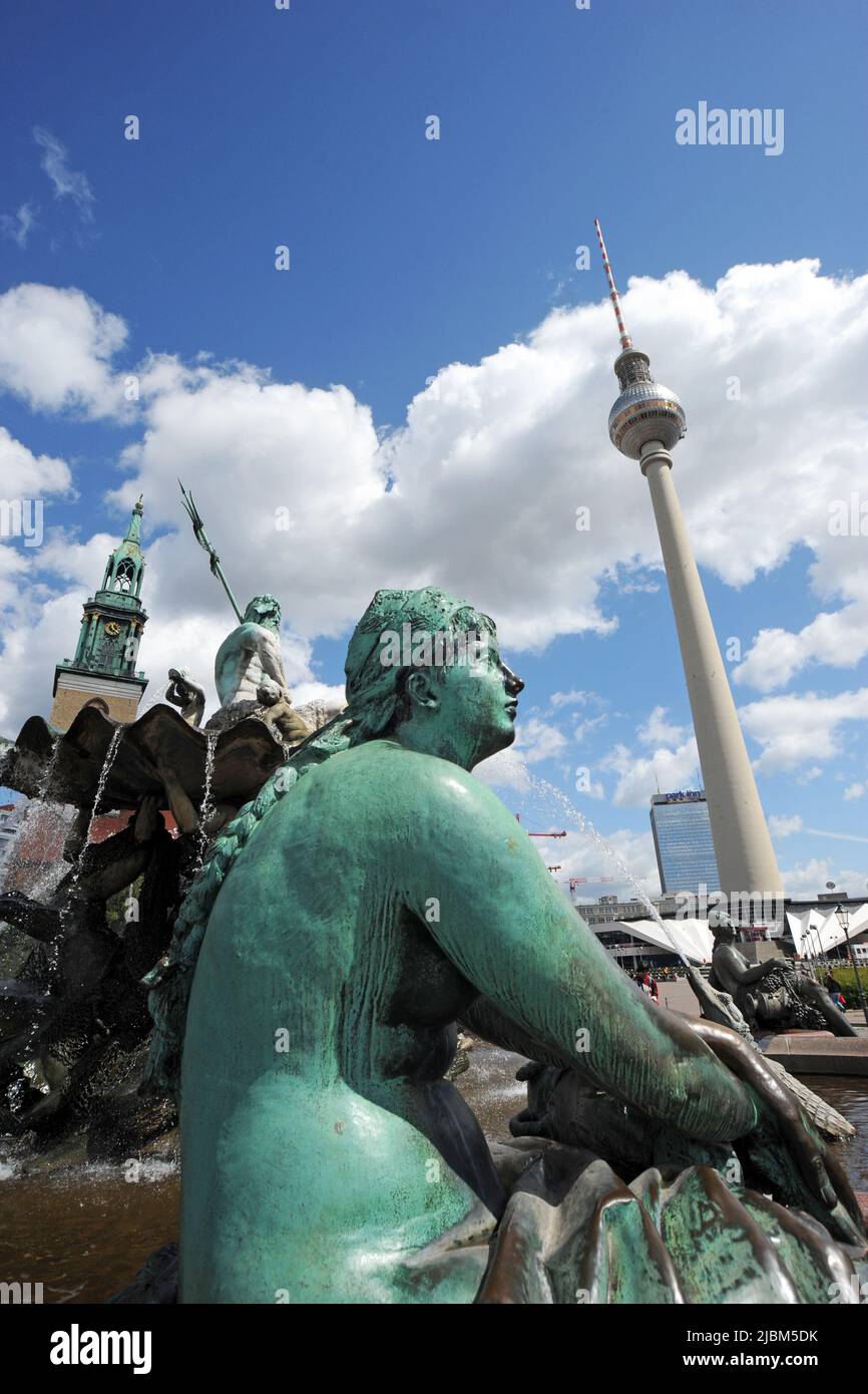 Neptunbrunnen , Neptune fountain, Berlin Stock Photo - Alamy