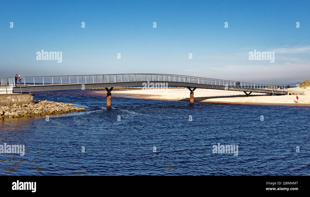 LOSSIEMOUTH MORAY SCOTLAND THE NEW METAL BRIDGE OVER THE RIVER LOSSIE ...