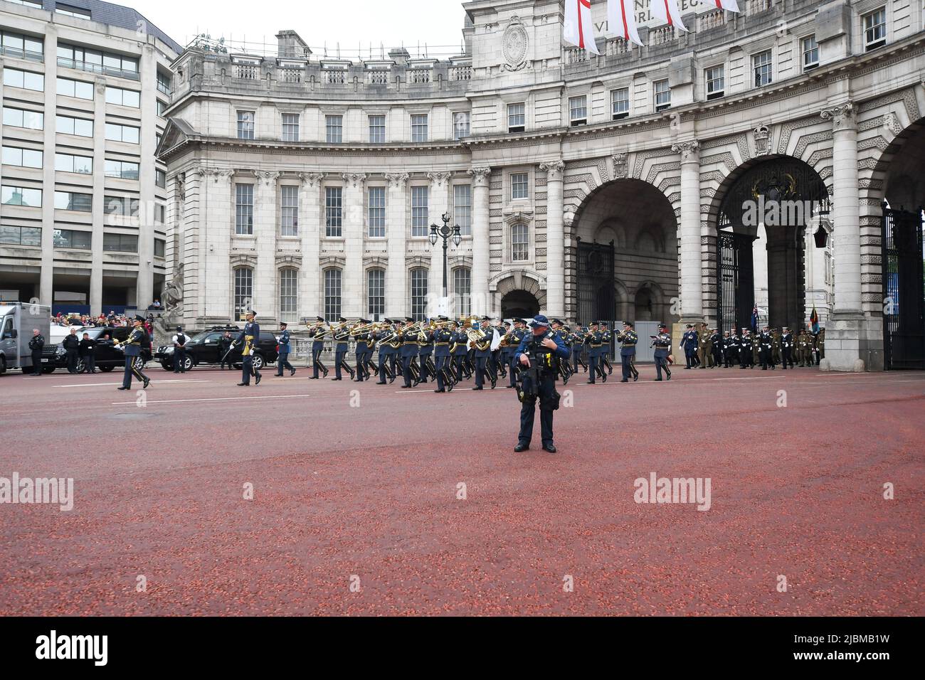 London, UK, 5th Jun 2022, Platinum Jubilee Pageant along the Mall ...