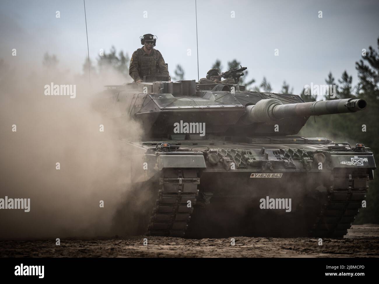 Pabrade, Lithuania. 07th June, 2022. A German Army Leopard-2 tank ...
