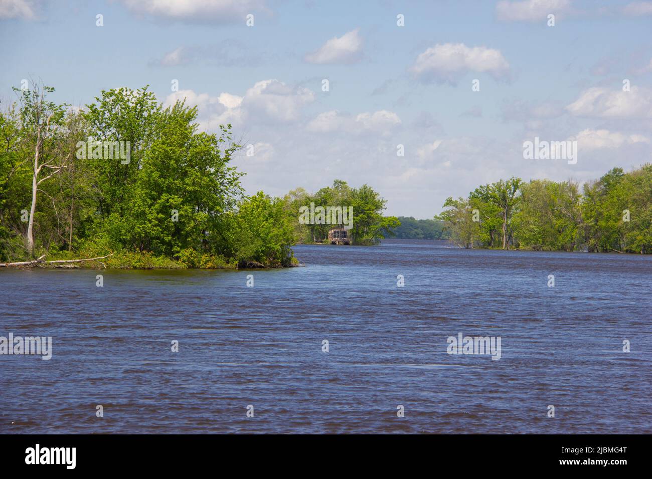 Islands on the lake hi-res stock photography and images - Alamy