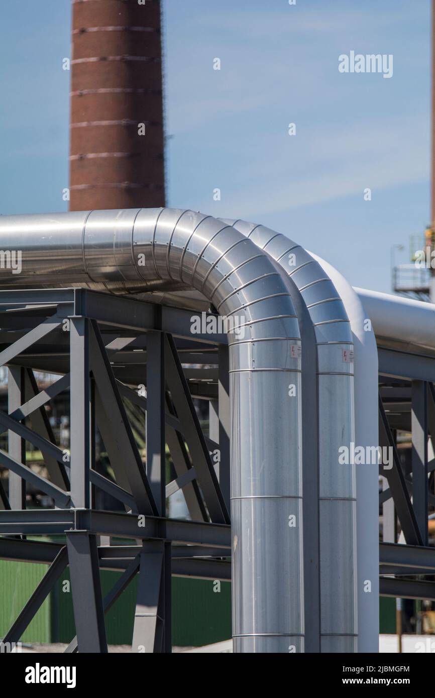 Pipeline and refinery hi-res stock photography and images - Alamy