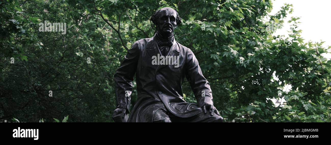Statue of john stuart mill hi-res stock photography and images - Alamy