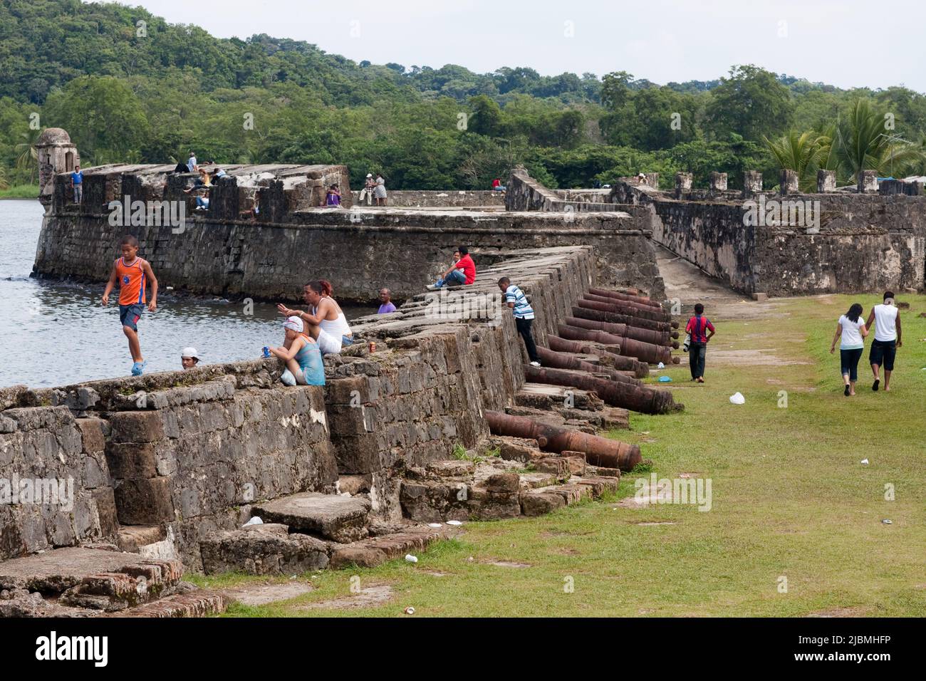 Cannon embrasures hi-res stock photography and images - Alamy