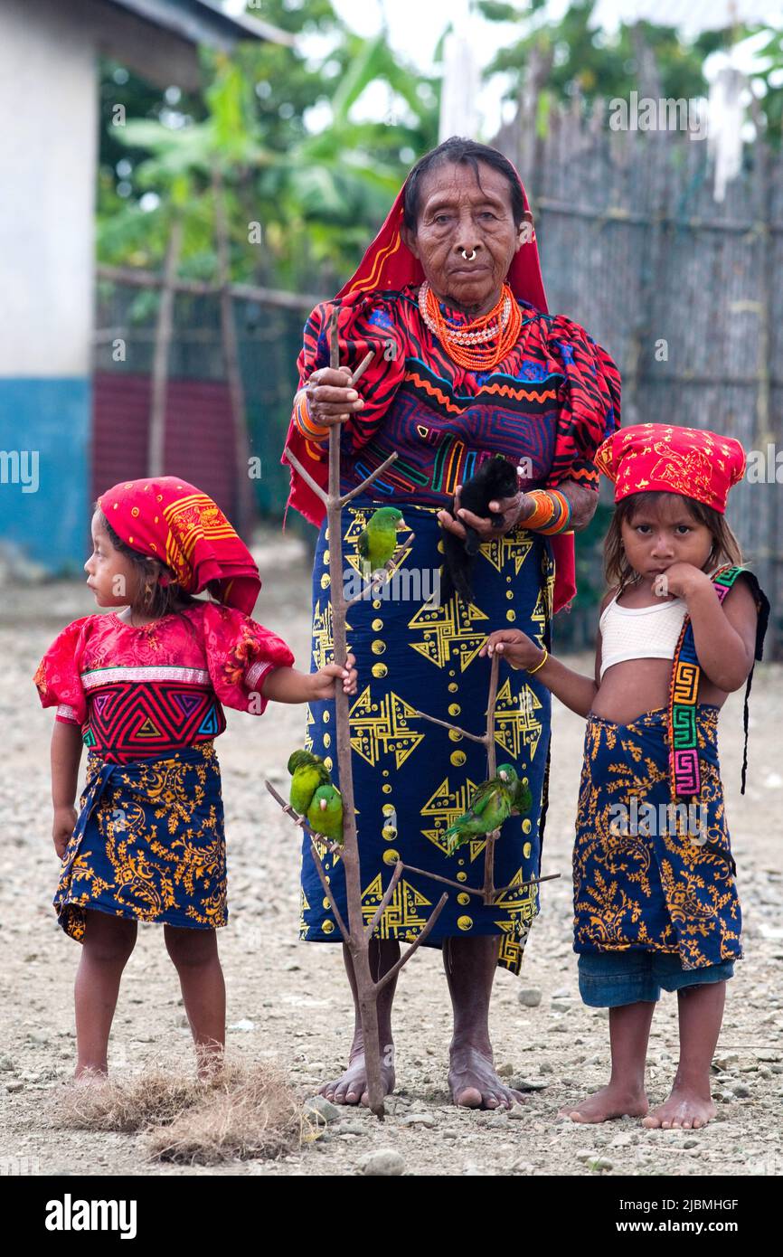 Panama, San Blas Archipel,Kuna indians land. Photo taken on Kainora ...
