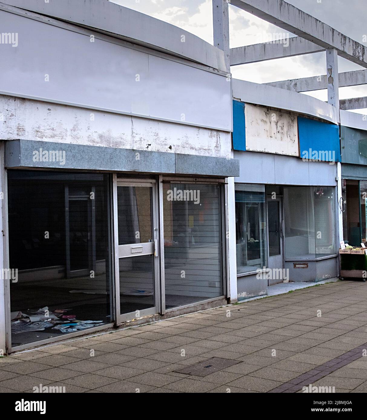 Shops closed and empty depicting the dying high street in the UK Stock ...