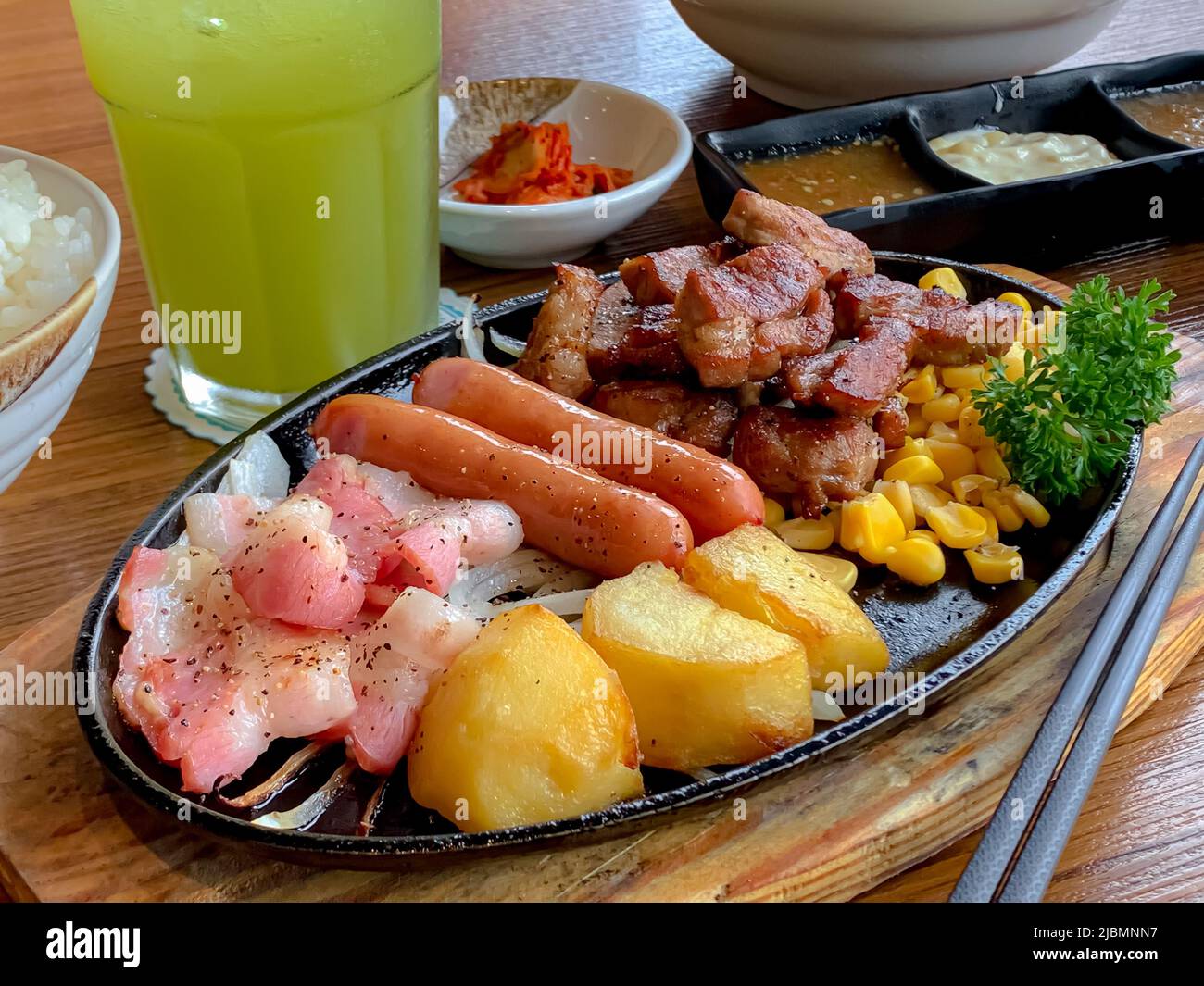 Various menus, sushi, sashimi, nigiri, pan fried pork and miso soup ...