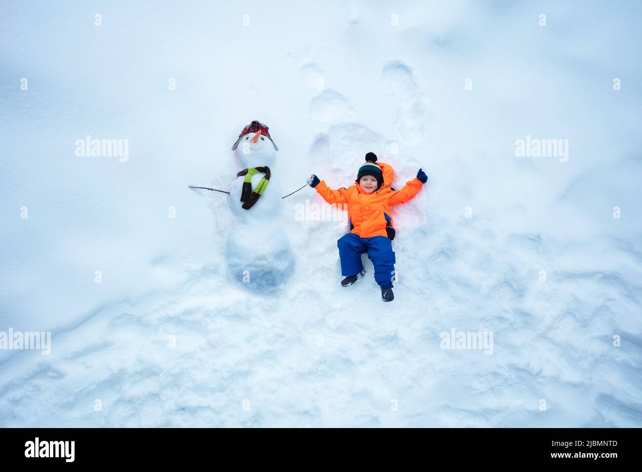 Snowman coat hi-res stock photography and images - Alamy
